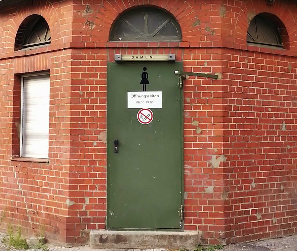 A wee tour of Berlin’s historic public toilets – …then we take Berlin